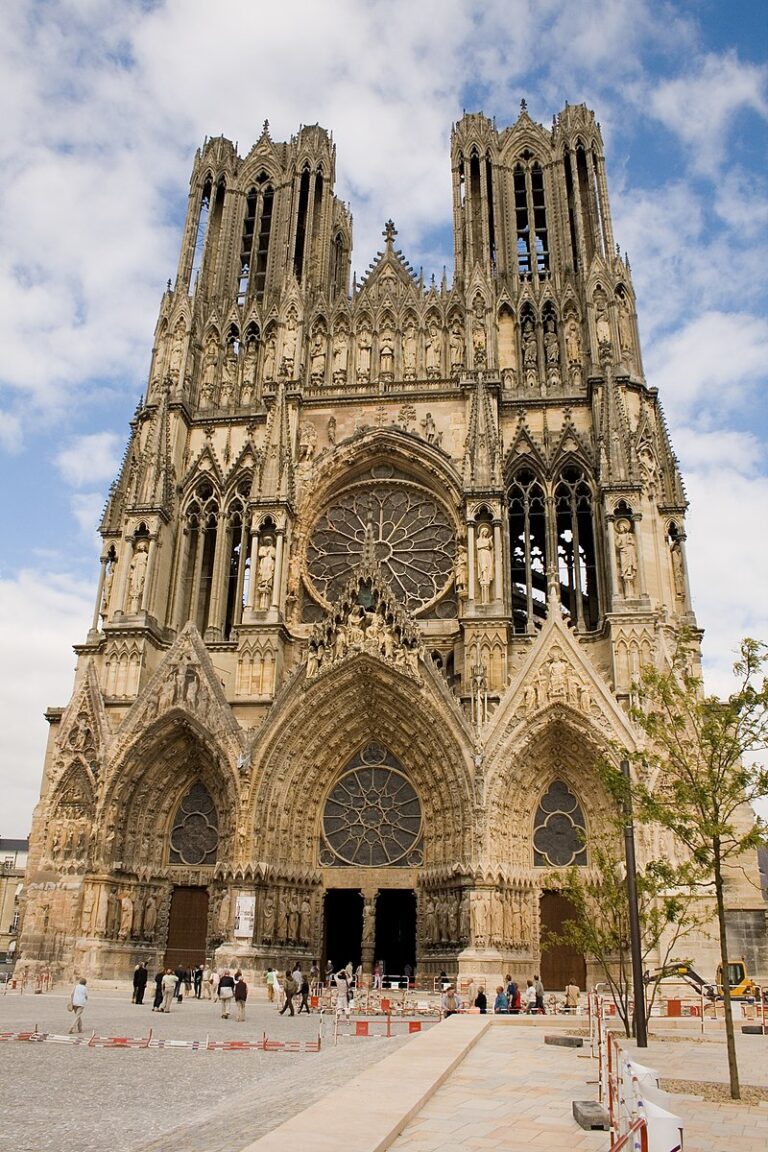 N°1 Reims Walking Tour (2h) - Guides France - The Best of Eastern France