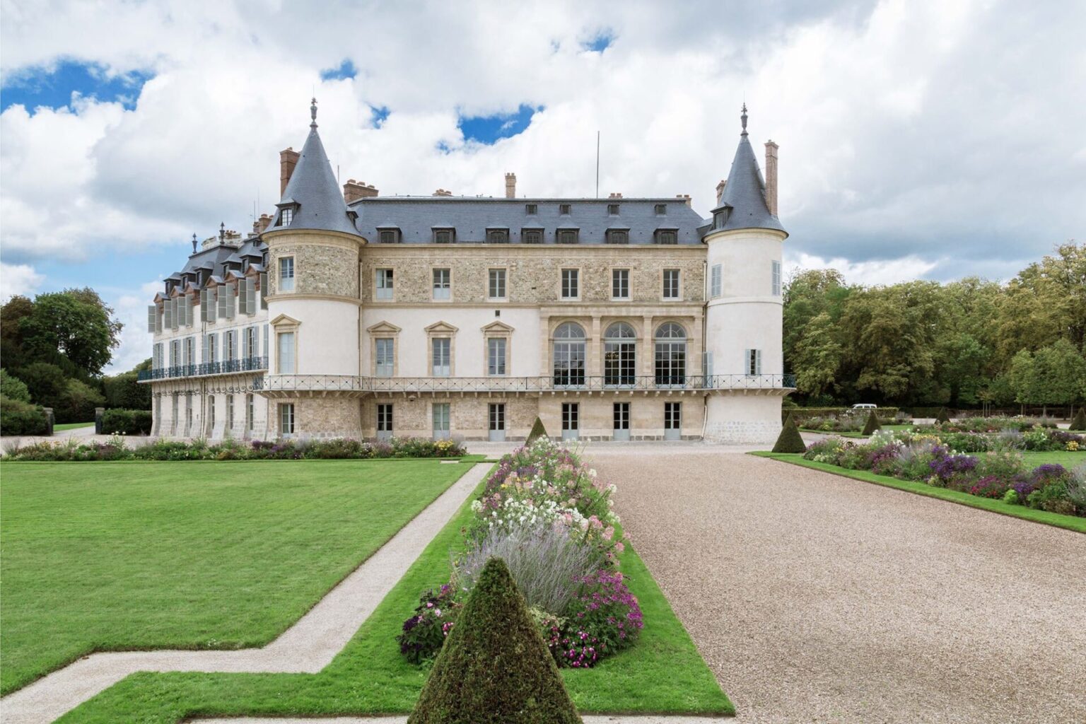 N°1 Chateau de Rambouillet Tour Guide (2h) - Group 1 to 20 persons
