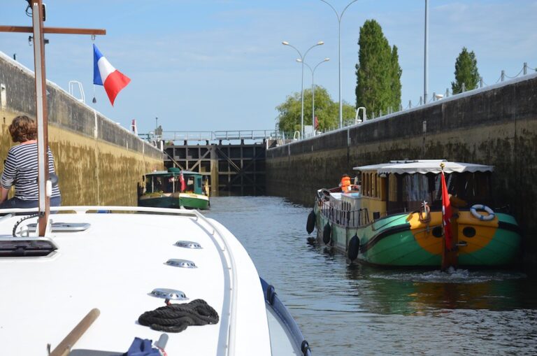 N°1 Seurre Walking Tour 2h Tour Guides France
