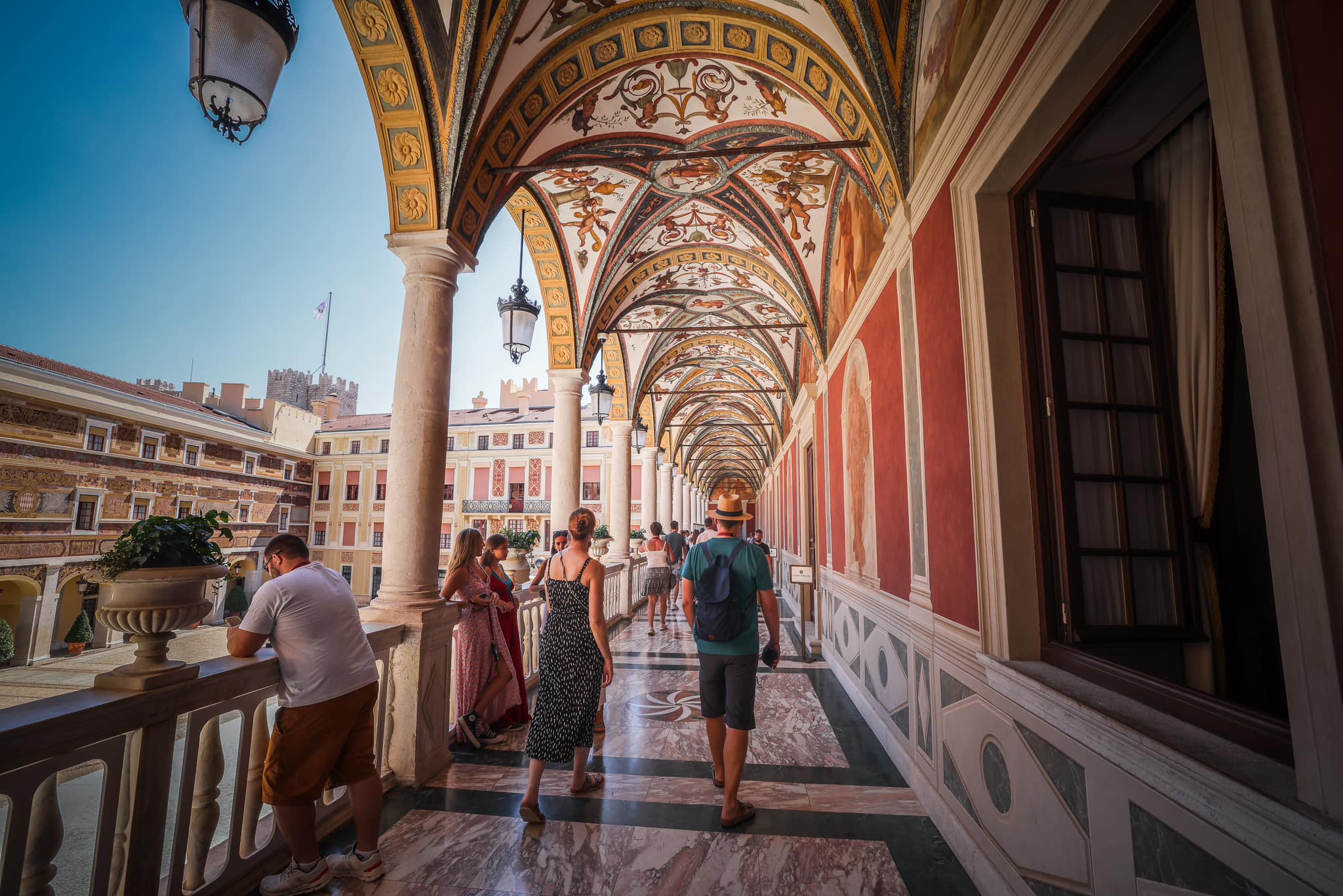 Visit The Prince Palace Monaco : Book a guide